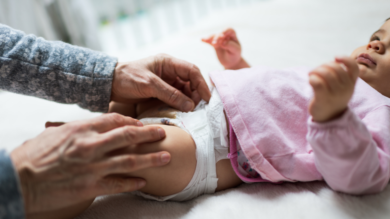Benefits of a Diaper Changing Table With A Portable Sink